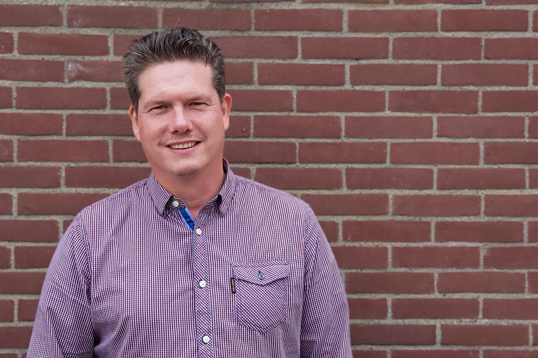 Contact – Van Brandt